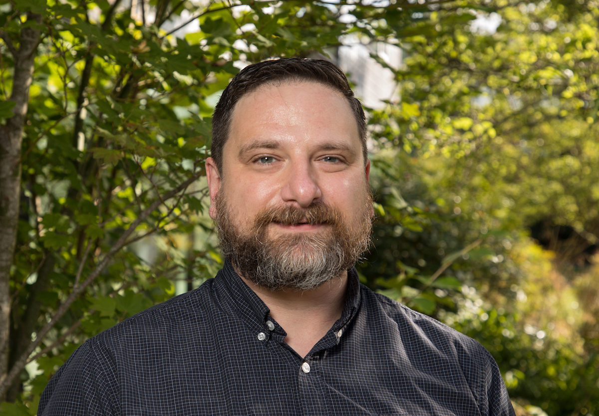 Neal Yakelis, Ph.D. | Chemistry | PLU