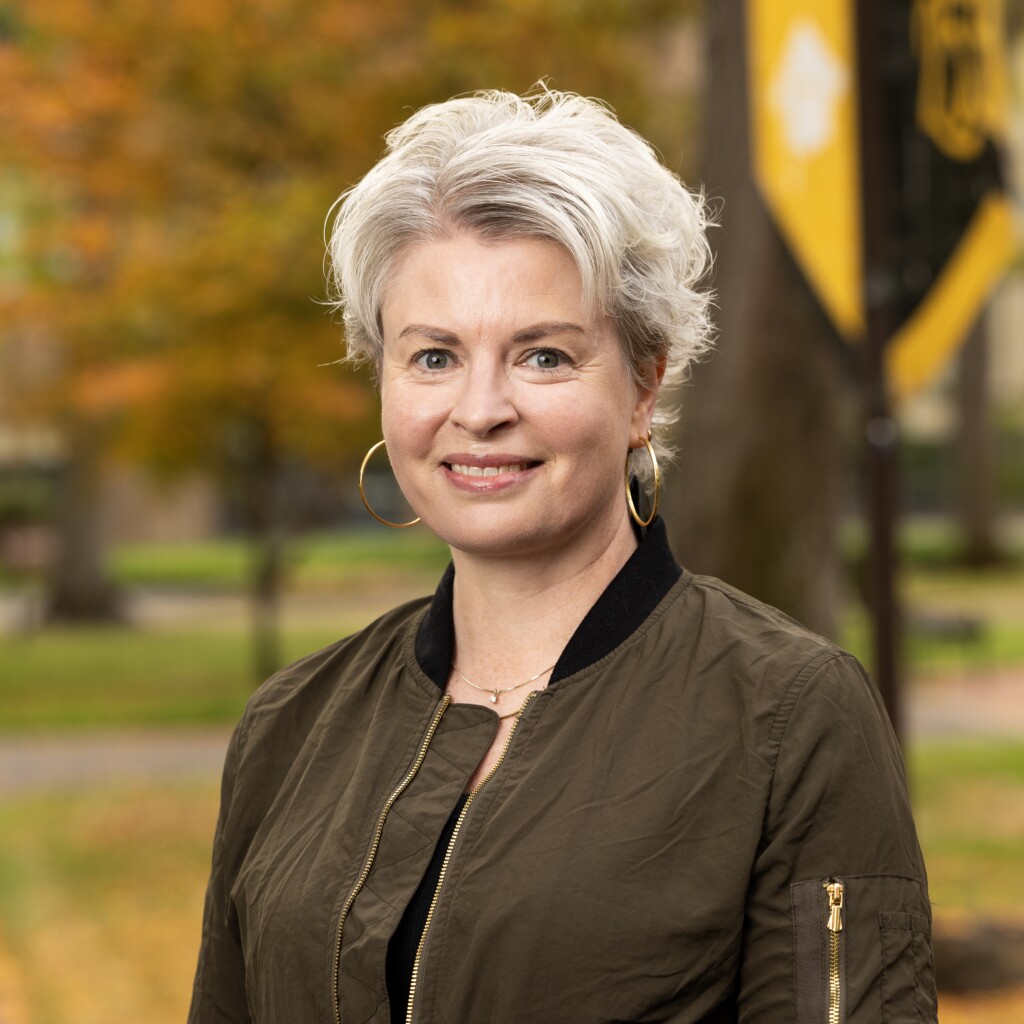 Amy Young | Faculty Governance | PLU