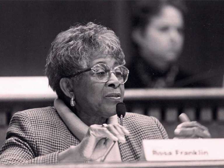 Rosa Franklin ’74 – Resolute Online: Fall 2016